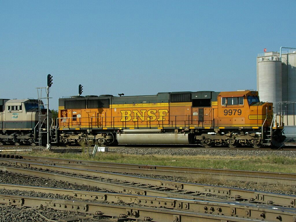 BNSF 9979